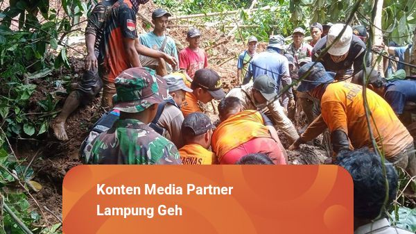 Satu Korban Tertimbun Longsor di Way Kanan, Lampung, Ditemukan ... Satu Korban Tertimbun Longsor di Way Kanan, Lampung, Ditemukan ...